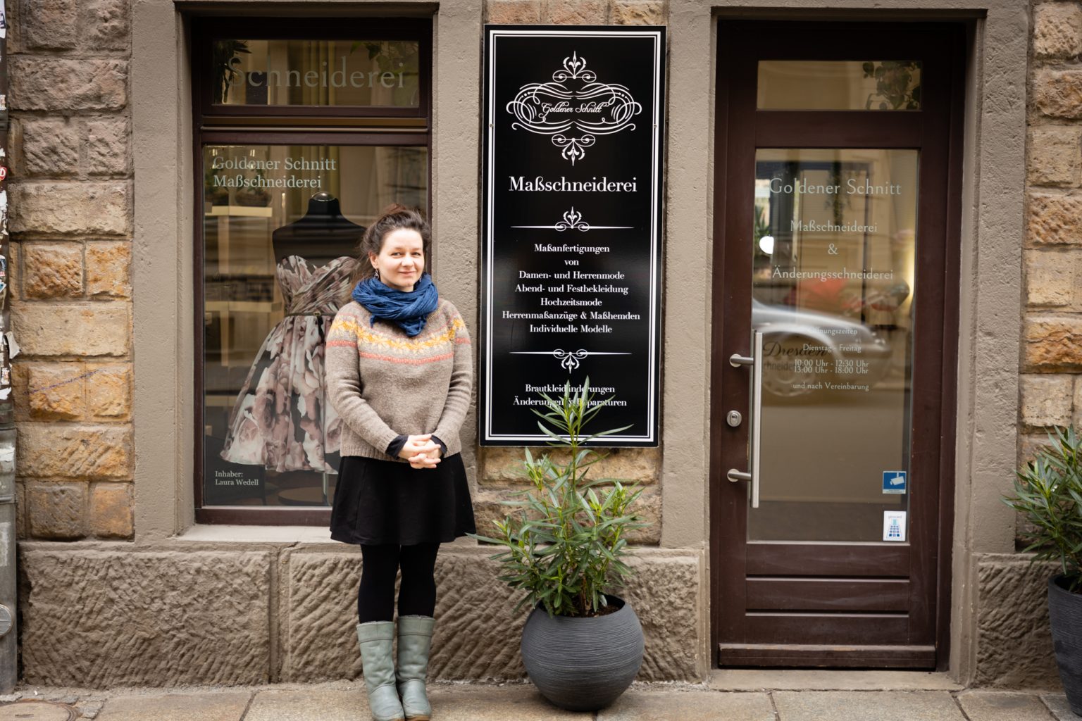 Modemacherin Wenke Müller strickt an ihrem geförderten Meisterabschluss ...