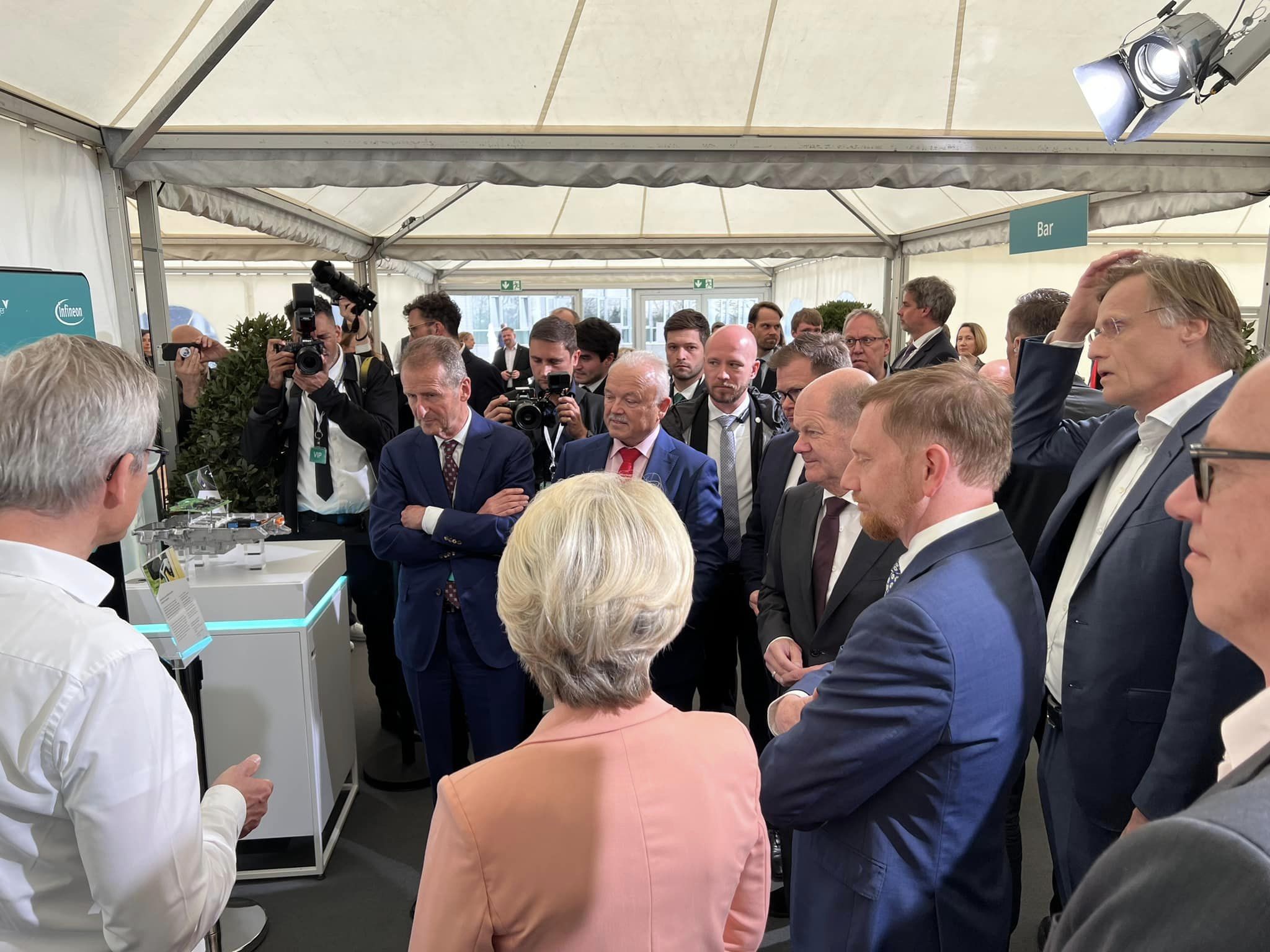 Spatenstich für die neue Infineon Smart Power Fab in Dresden - # ...